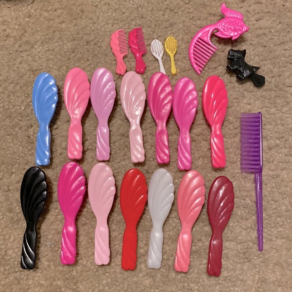 Barbie | Toys | Vintage 9s Barbie Mattel Hair Brush Comb Huge Lot Of 23 ...